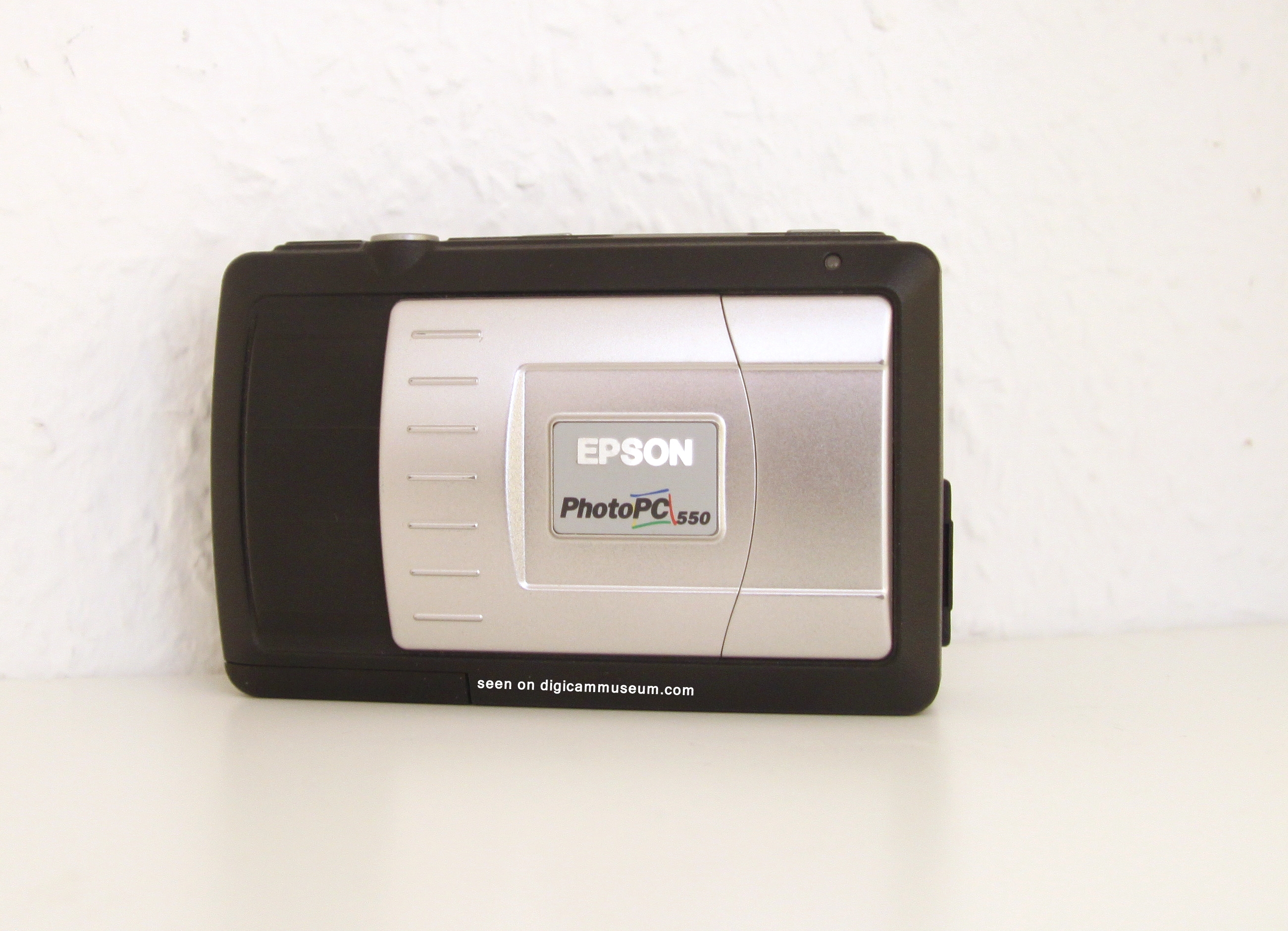 Epson PhotoPC 550