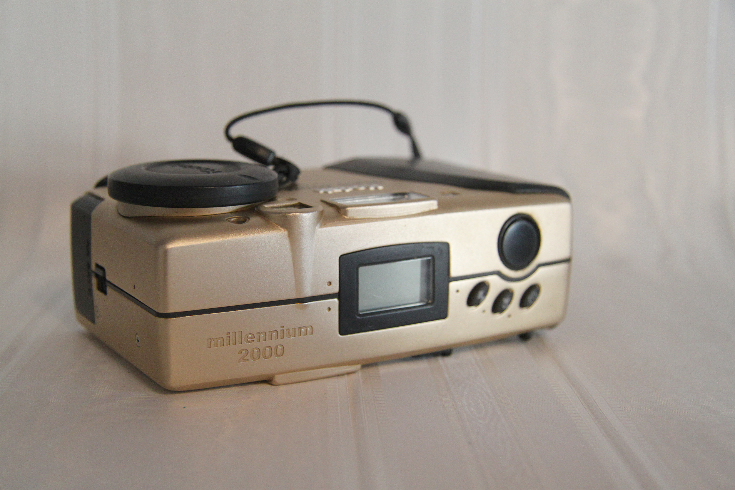 Kodak DC215 Zoom Millennium Edition