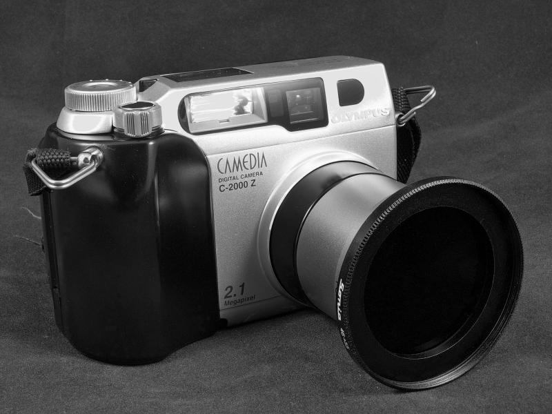 Olympus C-2000 Zoom