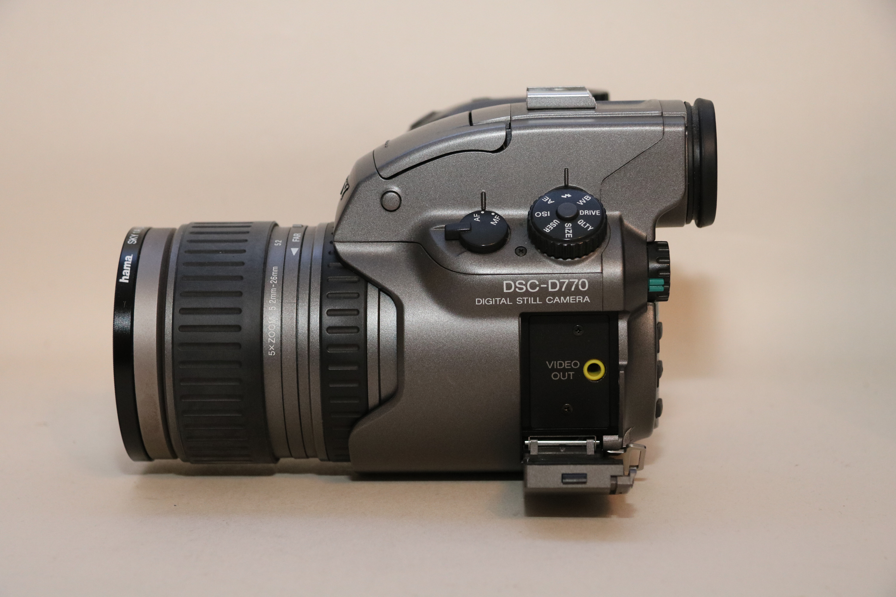 Sony DSC-D770