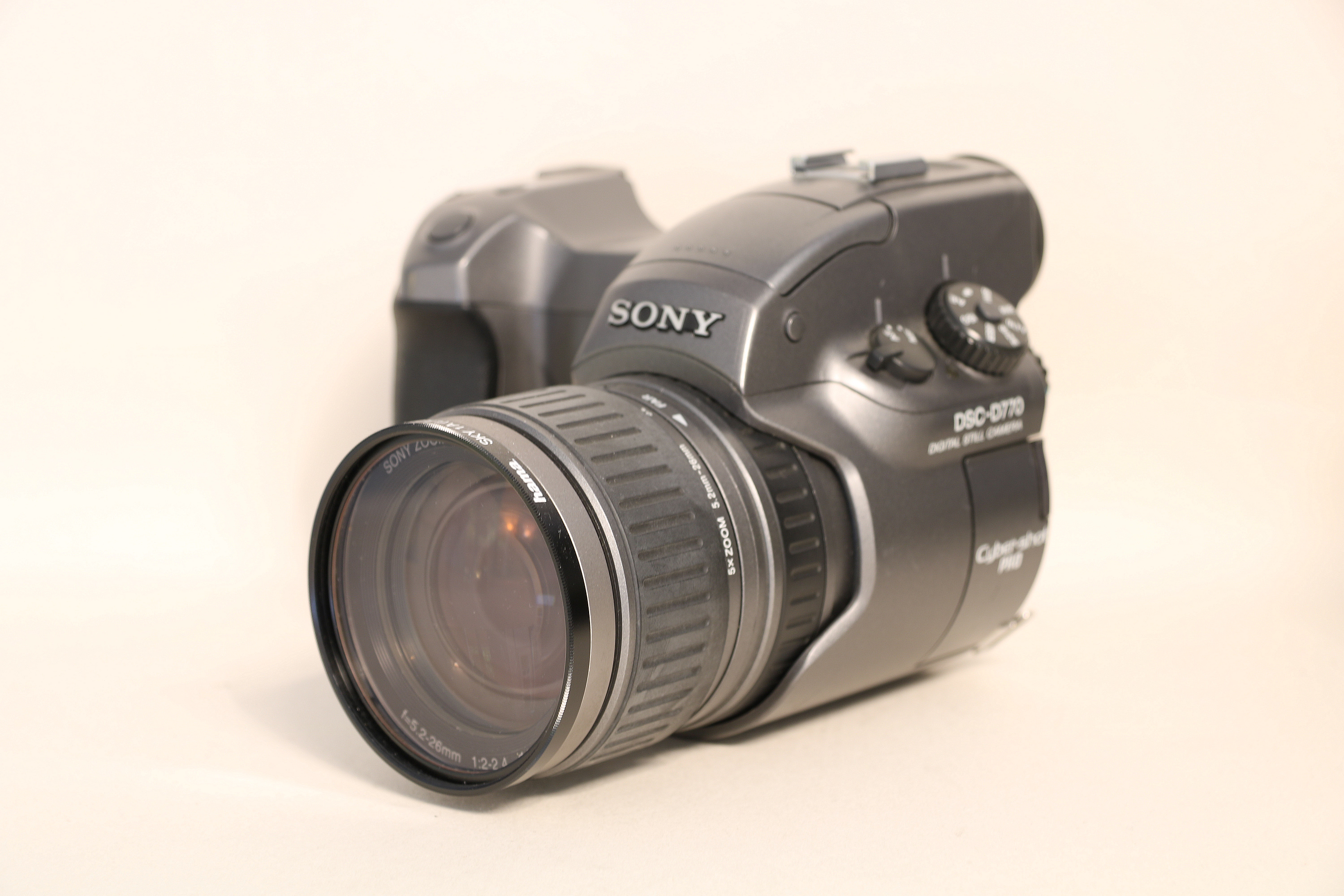 Sony DSC-D770