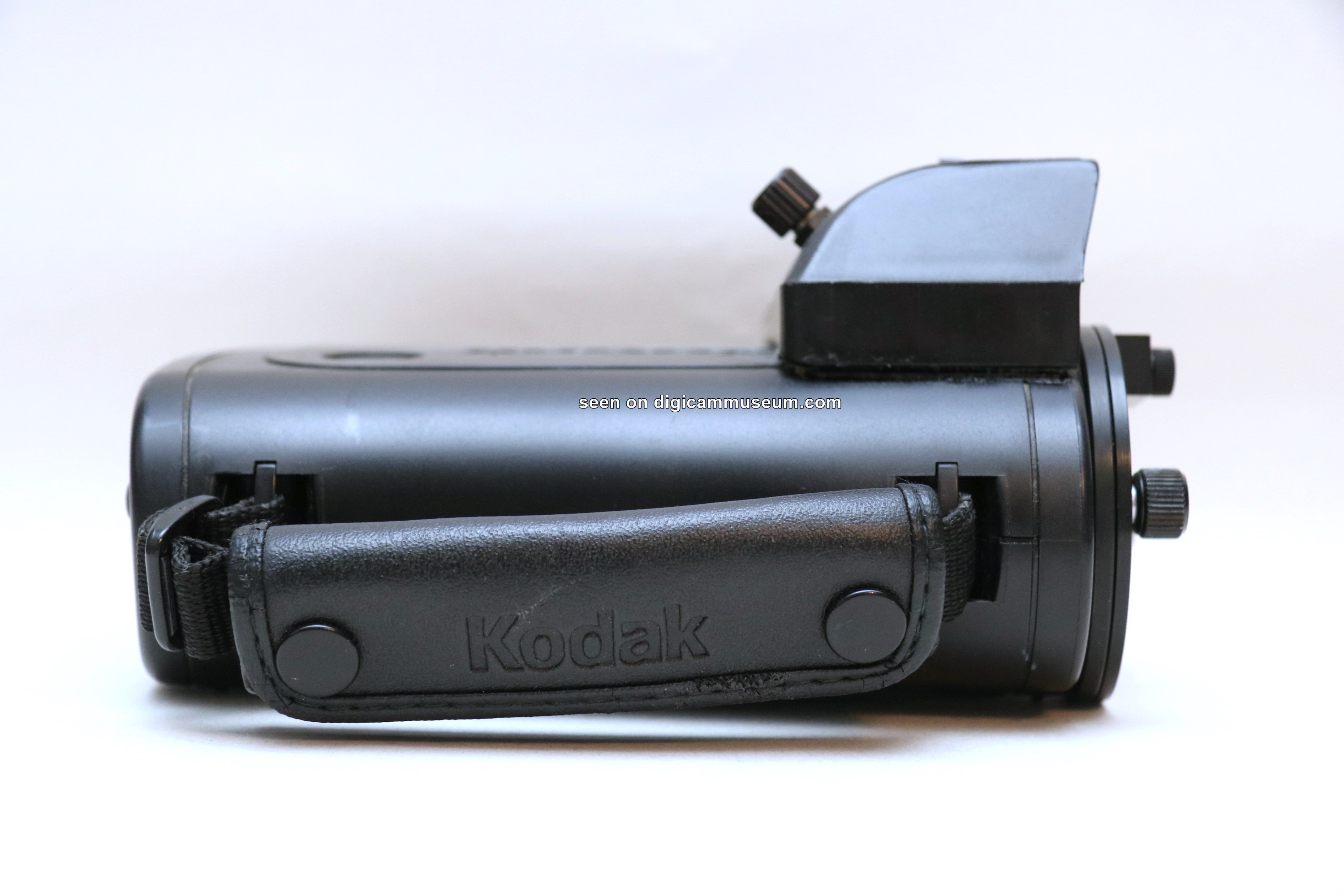 DynamiX digital macro camera